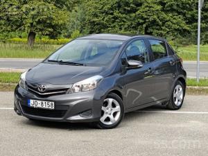 Pelēks Toyota Yaris 2014 Ogre, ar dzinēja tilpumu 1.30 L un nobraukumu 133 tūkst. km par 4750 €, foto 4 vietnē AUTOMOTO.COM.LV
