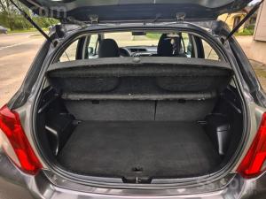 Pelēks Toyota Yaris 2014 Ogre, ar dzinēja tilpumu 1.30 L un nobraukumu 133 tūkst. km par 4750 €, foto 14 vietnē AUTOMOTO.COM.LV