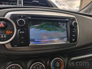 Pelēks Toyota Yaris 2014 Ogre, ar dzinēja tilpumu 1.30 L un nobraukumu 133 tūkst. km par 4750 €, foto 17 vietnē AUTOMOTO.COM.LV