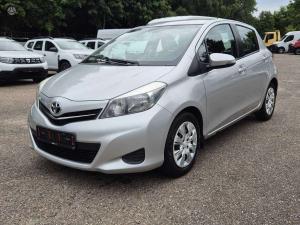 Pelēks Toyota Yaris 2014 Viļņa, ar dzinēja tilpumu 1.33 L un nobraukumu 185 tūkst. km par 3999 €, foto  vietnē AUTOMOTO.COM.LV