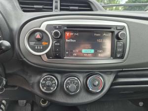 Pelēks Toyota Yaris 2014 Viļņa, ar dzinēja tilpumu 1.33 L un nobraukumu 185 tūkst. km par 3999 €, foto 15 vietnē AUTOMOTO.COM.LV