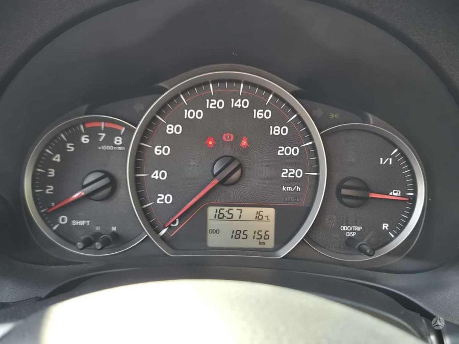 Pelēks Toyota Yaris 2014 Viļņa, ar dzinēja tilpumu 1.33 L un nobraukumu 185 tūkst. km par 3999 €, foto 22 vietnē AUTOMOTO.COM.LV