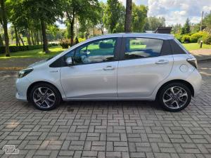 Pelēks Toyota Yaris 2014 Marijampole, ar dzinēja tilpumu 1.50 L un nobraukumu 121 tūkst. km par 7299 €, foto 5 vietnē AUTOMOTO.COM.LV