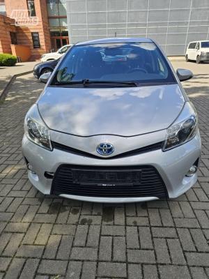 Pelēks Toyota Yaris 2014 Marijampole, ar dzinēja tilpumu 1.50 L un nobraukumu 121 tūkst. km par 7299 €, foto 9 vietnē AUTOMOTO.COM.LV