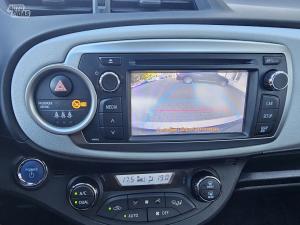 Pelēks Toyota Yaris 2014 Marijampole, ar dzinēja tilpumu 1.50 L un nobraukumu 121 tūkst. km par 7299 €, foto 14 vietnē AUTOMOTO.COM.LV