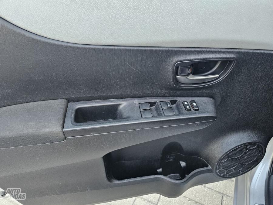 Grey Toyota Yaris 2014 in Marijampole, with an engine capacity of 1.50 L and mileage of 121 thousand km for 7299 €, photo 10 on AUTOMOTO.COM.LV