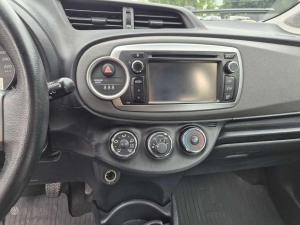 Pelēks Toyota Yaris 2014 Viļņa, ar dzinēja tilpumu 1.33 L un nobraukumu 185 tūkst. km par 3999 €, foto 14 vietnē AUTOMOTO.COM.LV