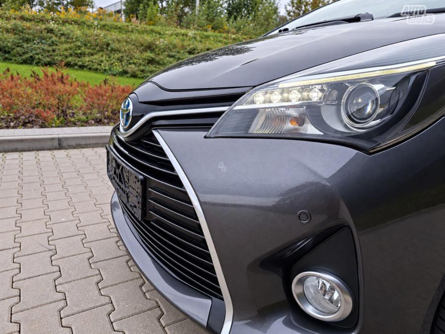Pelēks Toyota Yaris 2014 Viļņa, ar dzinēja tilpumu 1.50 L un nobraukumu 179 tūkst. km par 7950 €, foto 6 vietnē AUTOMOTO.COM.LV