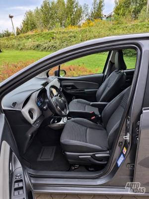 Pelēks Toyota Yaris 2014 Viļņa, ar dzinēja tilpumu 1.50 L un nobraukumu 179 tūkst. km par 7950 €, foto 9 vietnē AUTOMOTO.COM.LV