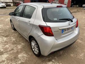 Grey Toyota Yaris 2015 in Taurage, with an engine capacity of 1.36 L and mileage of 205 thousand km for 4800 €, photo 5 on AUTOMOTO.COM.LV