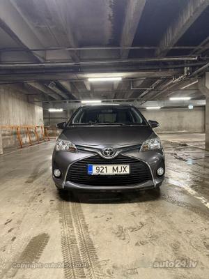 Pelēks Toyota Yaris 2015 Tallina, ar dzinēja tilpumu 1.30 L un nobraukumu 94 tūkst. km par 8500 €, foto  vietnē AUTOMOTO.COM.LV