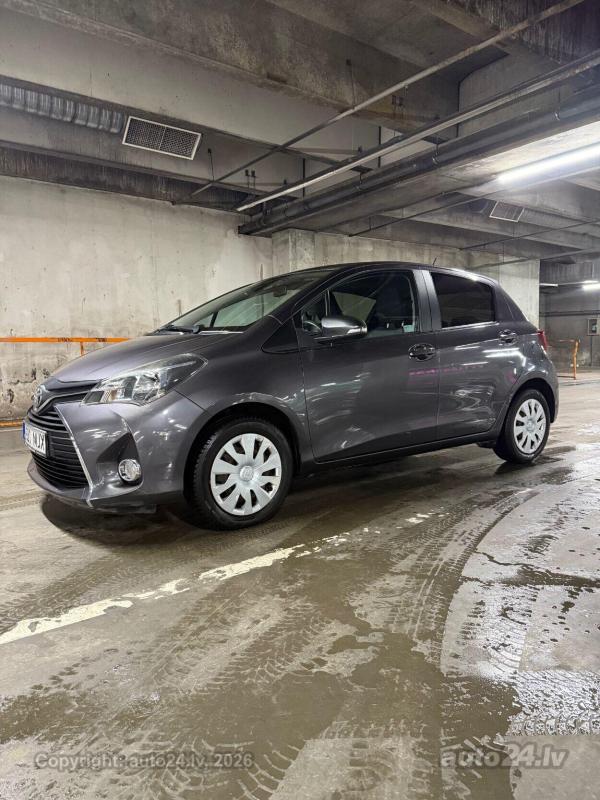 Grey Toyota Yaris 2015 in Tallinn, with an engine capacity of 1.30 L and mileage of 94 thousand km for 8500 €, photo 3 on AUTOMOTO.COM.LV
