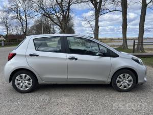 Grey Toyota Yaris 2015 in Valmiera, with an engine capacity of 1.30 L and mileage of 262 thousand km for 6000 €, photo  on AUTOMOTO.COM.LV