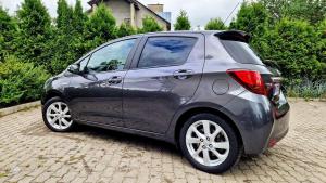 Grey Toyota Yaris 2015 in Vilnius, with an engine capacity of 1.50 L and mileage of 230 thousand km for 7500 €, photo 10 on AUTOMOTO.COM.LV