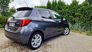 Grey Toyota Yaris 2015 in Vilnius, with an engine capacity of 1.50 L and mileage of 230 thousand km for 7500 €, photo 15 on AUTOMOTO.COM.LV