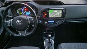 Grey Toyota Yaris 2015 in Vilnius, with an engine capacity of 1.50 L and mileage of 230 thousand km for 7500 €, photo 18 on AUTOMOTO.COM.LV
