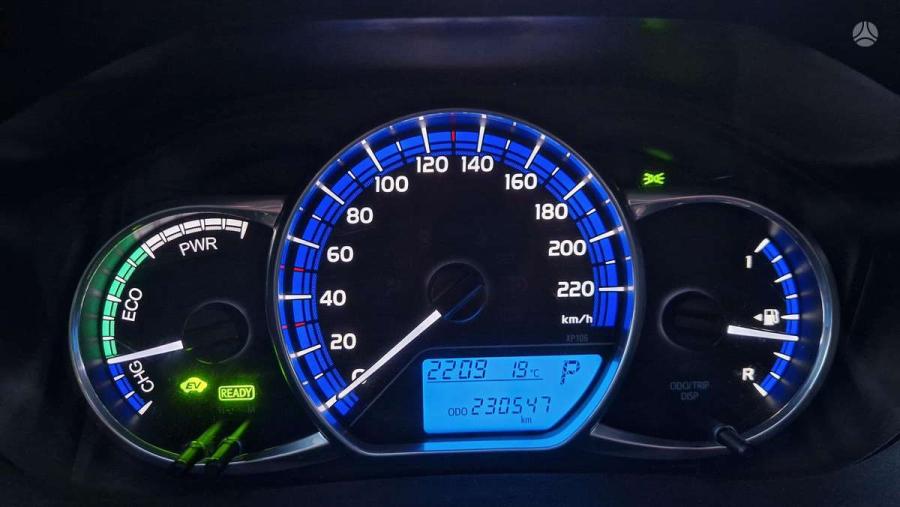 Grey Toyota Yaris 2015 in Vilnius, with an engine capacity of 1.50 L and mileage of 230 thousand km for 7500 €, photo 23 on AUTOMOTO.COM.LV
