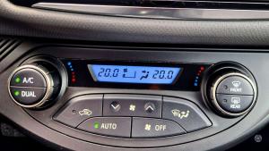 Grey Toyota Yaris 2015 in Vilnius, with an engine capacity of 1.50 L and mileage of 230 thousand km for 7500 €, photo 24 on AUTOMOTO.COM.LV