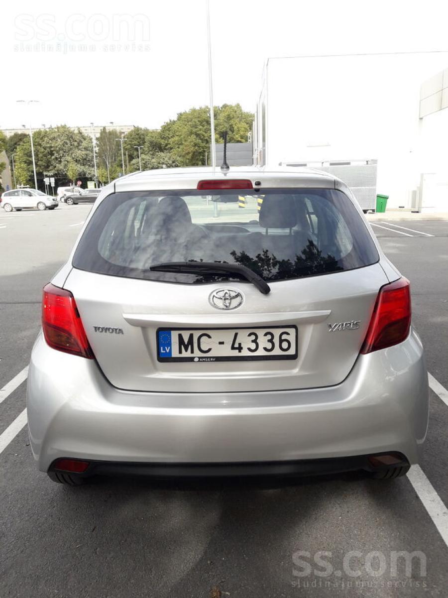 Pelēks Toyota Yaris 2015 Rīga, ar dzinēja tilpumu 1.30 L un nobraukumu 268 tūkst. km par 5100 €, foto 6 vietnē AUTOMOTO.COM.LV