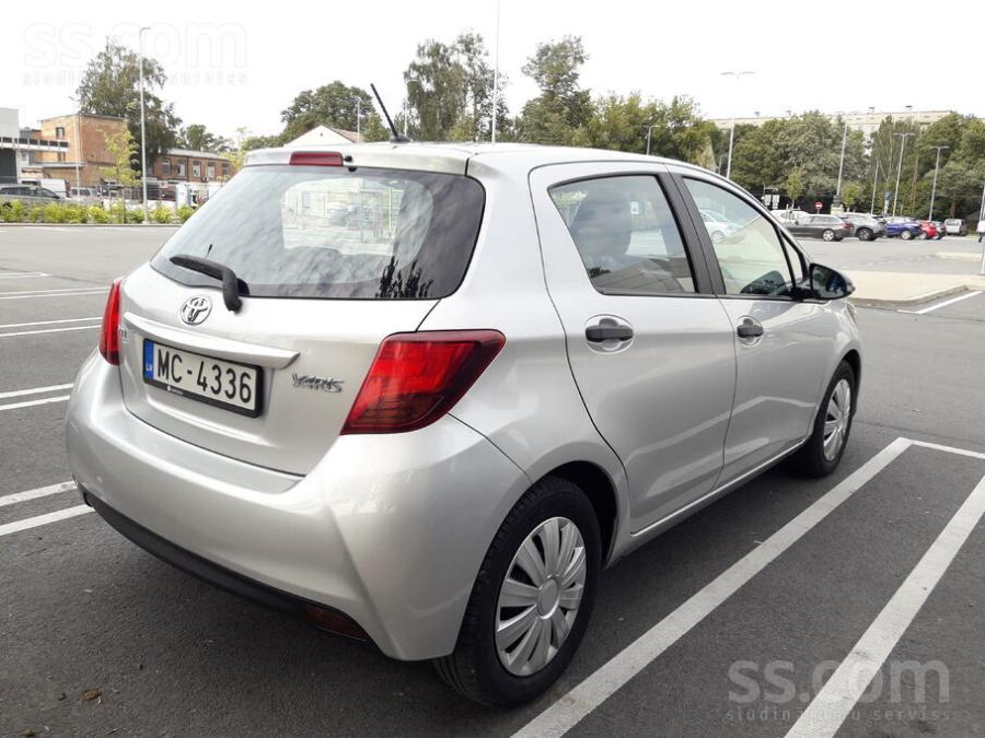 Pelēks Toyota Yaris 2015 Rīga, ar dzinēja tilpumu 1.30 L un nobraukumu 268 tūkst. km par 5100 €, foto 7 vietnē AUTOMOTO.COM.LV