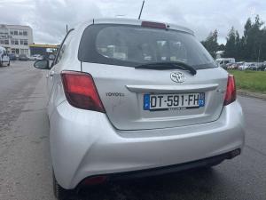 Grey Toyota Yaris 2015 in Taurage, with an engine capacity of 1.36 L and mileage of 253 thousand km for 4800 €, photo 7 on AUTOMOTO.COM.LV