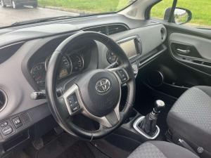 Grey Toyota Yaris 2015 in Taurage, with an engine capacity of 1.36 L and mileage of 253 thousand km for 4800 €, photo 11 on AUTOMOTO.COM.LV