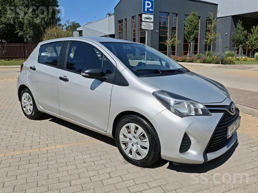Pelēks Toyota Yaris 2015 Jūrmala, ar dzinēja tilpumu 1.40 L un nobraukumu 219 tūkst. km par 5500 €, foto 3 vietnē AUTOMOTO.COM.LV
