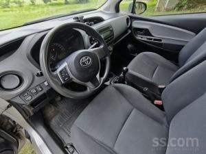 Pelēks Toyota Yaris 2015 Jūrmala, ar dzinēja tilpumu 1.40 L un nobraukumu 219 tūkst. km par 5500 €, foto 6 vietnē AUTOMOTO.COM.LV