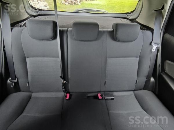 Pelēks Toyota Yaris 2015 Jūrmala, ar dzinēja tilpumu 1.40 L un nobraukumu 219 tūkst. km par 5500 €, foto 8 vietnē AUTOMOTO.COM.LV
