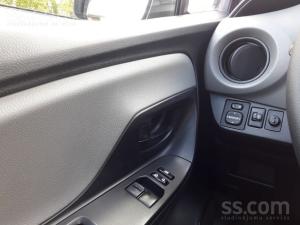 Grey Toyota Yaris 2015 in Riga, with an engine capacity of 1.30 L and mileage of 269 thousand km for 5100 €, photo 15 on AUTOMOTO.COM.LV