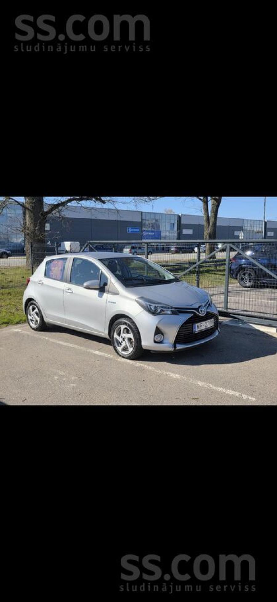 Grey Toyota Yaris 2015 in Jurmala, with an engine capacity of 1.50 L and mileage of 109 thousand km for 8950 €, photo 1 on AUTOMOTO.COM.LV