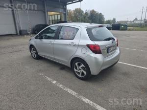 Grey Toyota Yaris 2015 in Jurmala, with an engine capacity of 1.50 L and mileage of 109 thousand km for 8950 €, photo 8 on AUTOMOTO.COM.LV
