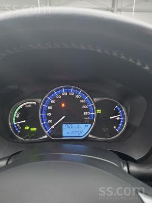 Grey Toyota Yaris 2015 in Jurmala, with an engine capacity of 1.50 L and mileage of 109 thousand km for 8950 €, photo 9 on AUTOMOTO.COM.LV