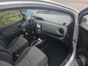 Grey Toyota Yaris 2015 in Jurmala, with an engine capacity of 1.50 L and mileage of 109 thousand km for 8950 €, photo 11 on AUTOMOTO.COM.LV