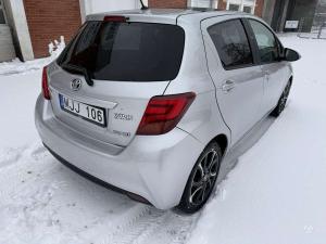 Grey Toyota Yaris 2016 in Vilnius, with an engine capacity of 1.50 L and mileage of 161 thousand km for 8500 €, photo 5 on AUTOMOTO.COM.LV