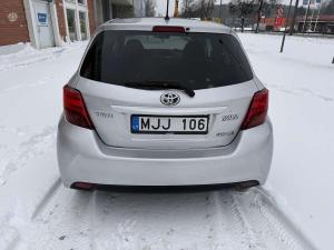 Grey Toyota Yaris 2016 in Vilnius, with an engine capacity of 1.50 L and mileage of 161 thousand km for 8500 €, photo 6 on AUTOMOTO.COM.LV