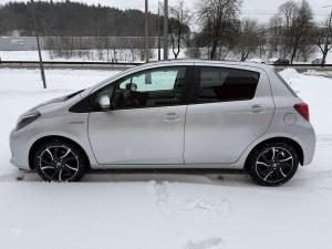 Grey Toyota Yaris 2016 in Vilnius, with an engine capacity of 1.50 L and mileage of 161 thousand km for 8500 €, photo 8 on AUTOMOTO.COM.LV