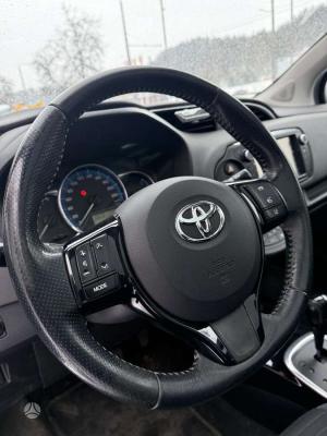 Grey Toyota Yaris 2016 in Vilnius, with an engine capacity of 1.50 L and mileage of 161 thousand km for 8500 €, photo 17 on AUTOMOTO.COM.LV