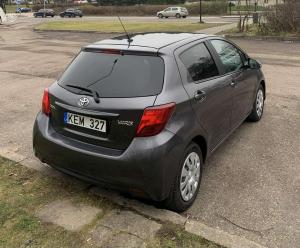 Grey Toyota Yaris 2016 in Vilnius, with an engine capacity of 1.00 L and mileage of 70 thousand km for 7000 €, photo 10 on AUTOMOTO.COM.LV