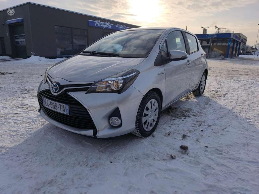 Pelēks Toyota Yaris 2016 Tauragė, ar dzinēja tilpumu 1.50 L un nobraukumu 258 tūkst. km par 6600 €, foto 3 vietnē AUTOMOTO.COM.LV