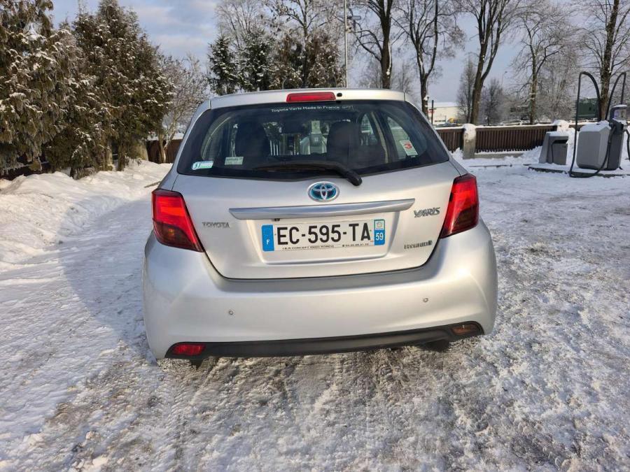 Pelēks Toyota Yaris 2016 Tauragė, ar dzinēja tilpumu 1.50 L un nobraukumu 258 tūkst. km par 6600 €, foto 8 vietnē AUTOMOTO.COM.LV