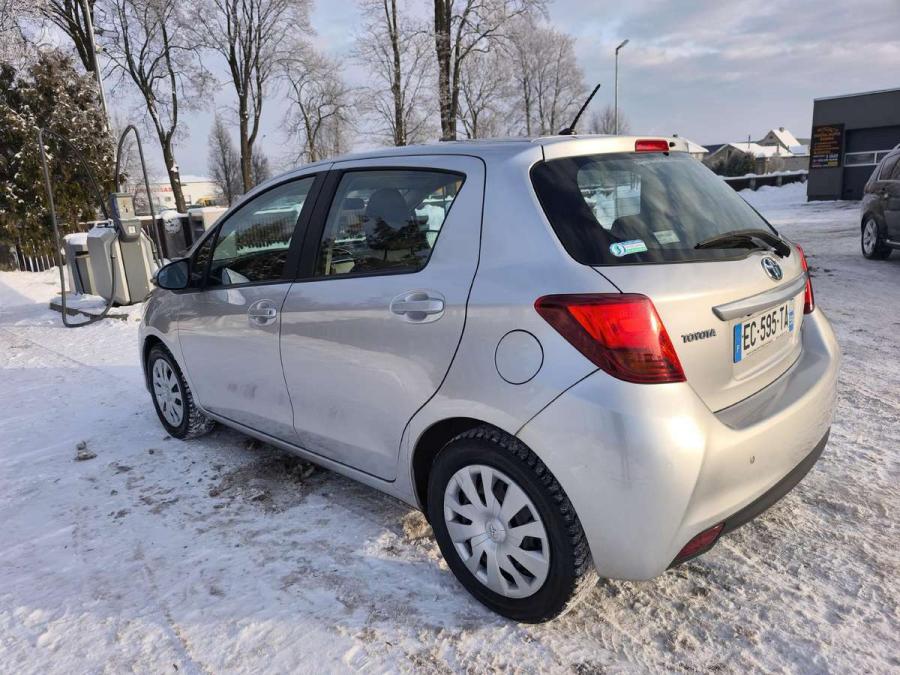 Pelēks Toyota Yaris 2016 Tauragė, ar dzinēja tilpumu 1.50 L un nobraukumu 258 tūkst. km par 6600 €, foto 10 vietnē AUTOMOTO.COM.LV