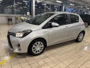 Grey Toyota Yaris 2016 in Vilnius, with an engine capacity of 1.50 L and mileage of 260 thousand km for 7600 €, photo  on AUTOMOTO.COM.LV