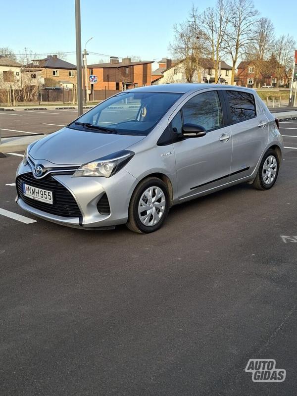Pelēks Toyota Yaris 2016 Šauļi, ar dzinēja tilpumu 1.50 L un nobraukumu 213 tūkst. km par 8000 €, foto 1 vietnē AUTOMOTO.COM.LV