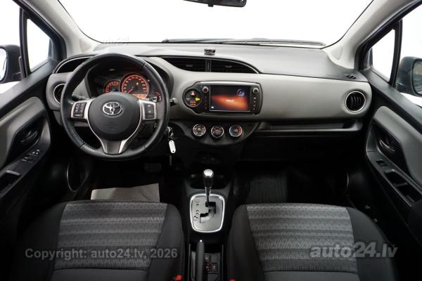 Grey Toyota Yaris 2016 in Tartu, with an engine capacity of 1.30 L and mileage of 77 thousand km for 8690 €, photo 8 on AUTOMOTO.COM.LV