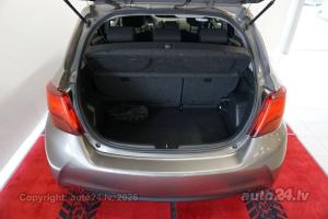 Grey Toyota Yaris 2016 in Tartu, with an engine capacity of 1.30 L and mileage of 77 thousand km for 8690 €, photo 11 on AUTOMOTO.COM.LV