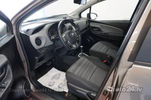 Grey Toyota Yaris 2016 in Tartu, with an engine capacity of 1.30 L and mileage of 77 thousand km for 8690 €, photo 12 on AUTOMOTO.COM.LV