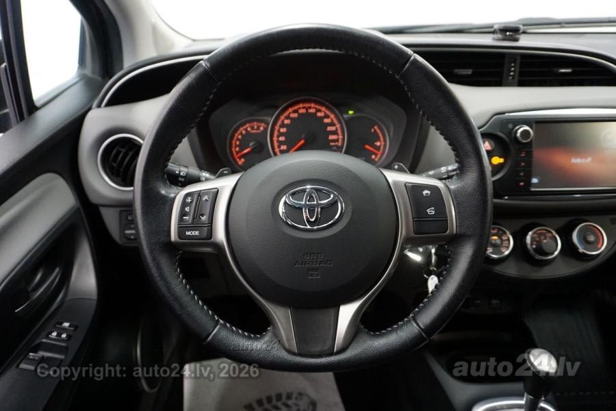 Grey Toyota Yaris 2016 in Tartu, with an engine capacity of 1.30 L and mileage of 77 thousand km for 8690 €, photo 13 on AUTOMOTO.COM.LV