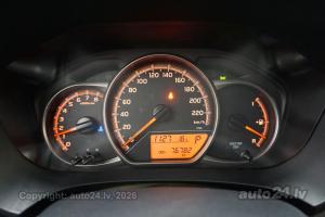 Grey Toyota Yaris 2016 in Tartu, with an engine capacity of 1.30 L and mileage of 77 thousand km for 8690 €, photo 14 on AUTOMOTO.COM.LV