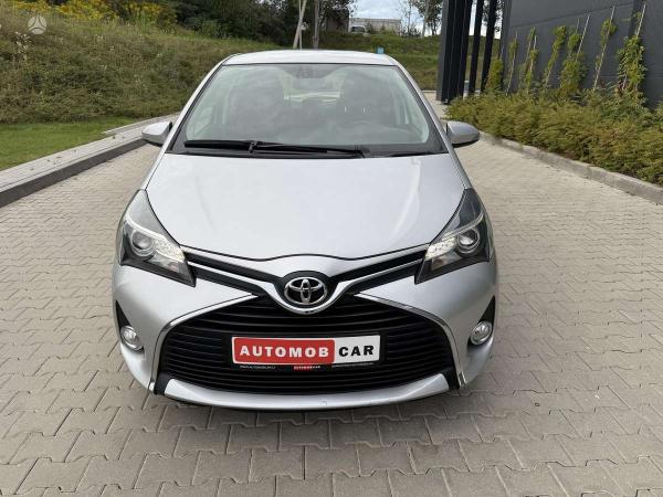 Pelēks Toyota Yaris 2016 Viļņa, ar dzinēja tilpumu 1.33 L un nobraukumu 54 tūkst. km par 10550 €, foto 2 vietnē AUTOMOTO.COM.LV